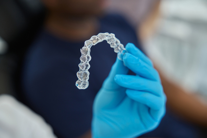 Invisalign Lite: Costs, Treatment Length & Suitable Cases